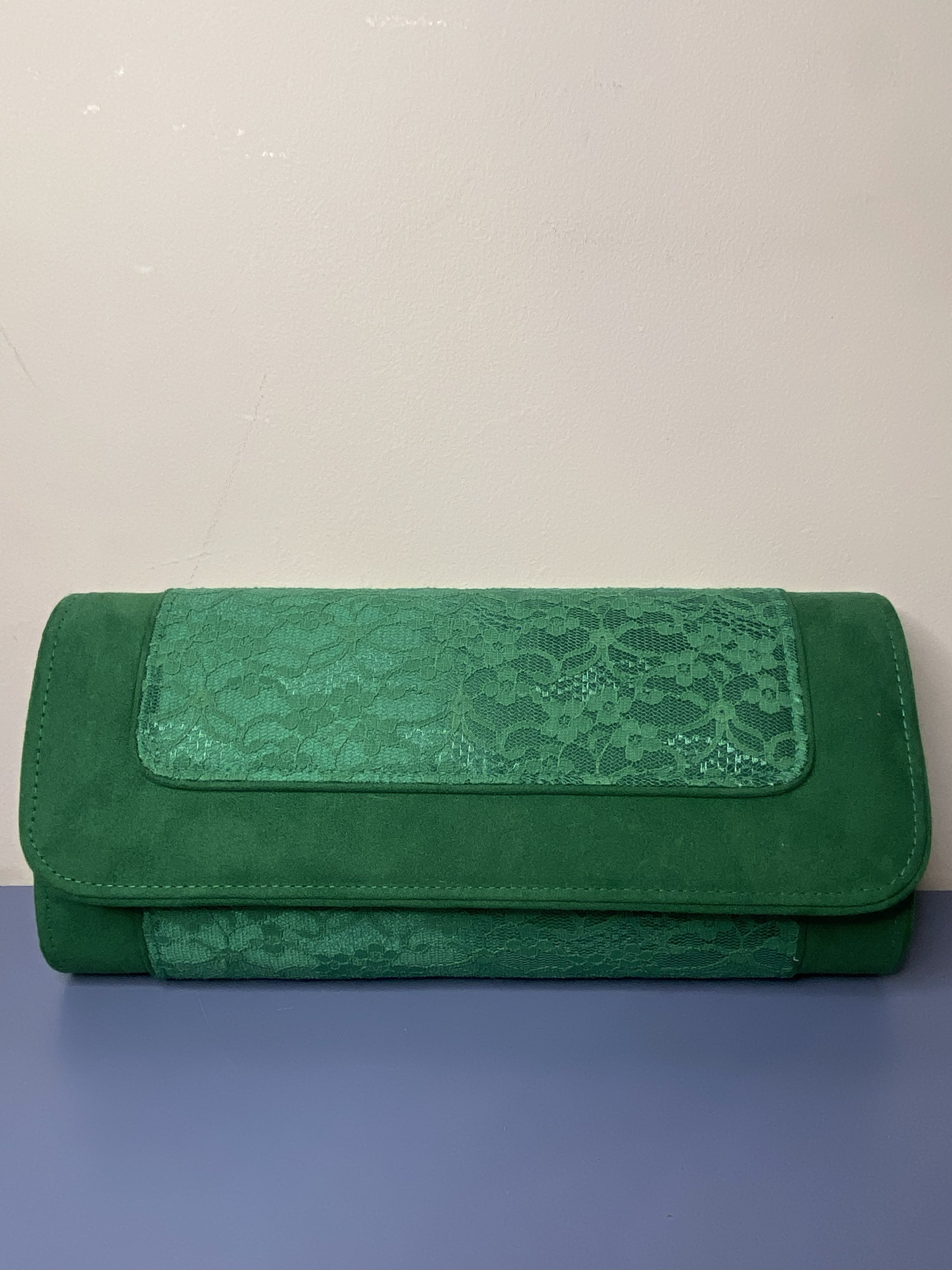 Tirana (Emerald_– Ruby Shoo