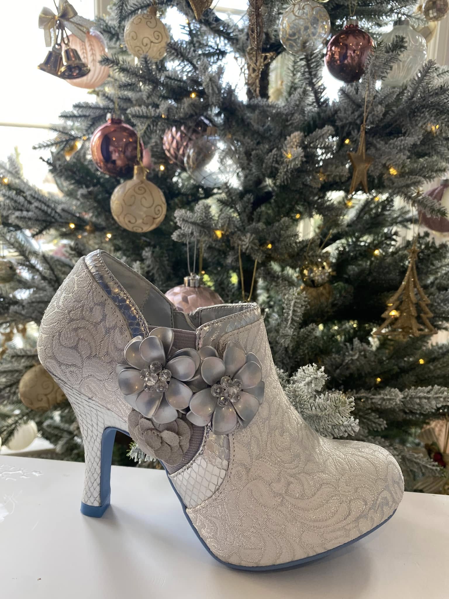 Electra (White/Silver)– Ruby Shoo