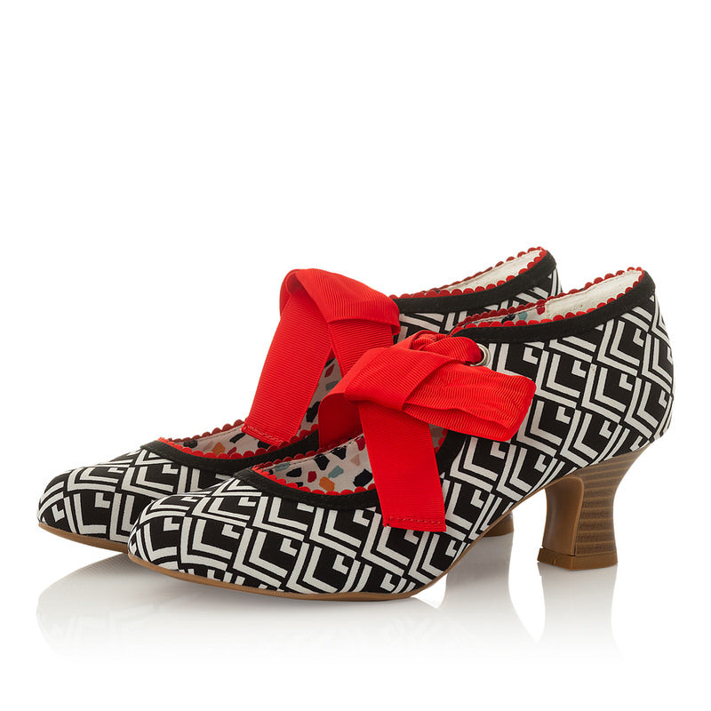 Peyton (Black White)– Ruby Shoo